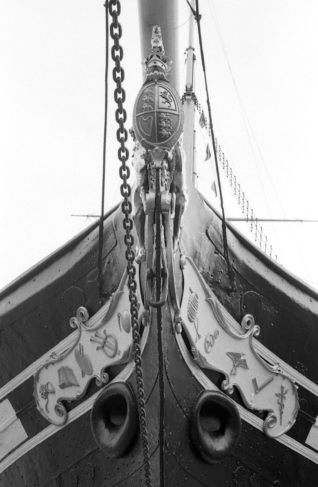 Single Photo: Bow of SS Great Britain – S.H.O.U.T.